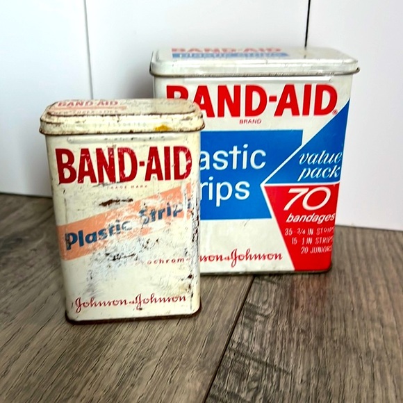 Johnson & Johnson | Other | Vintage Bandaid Metal Box Johnson Johnson ...